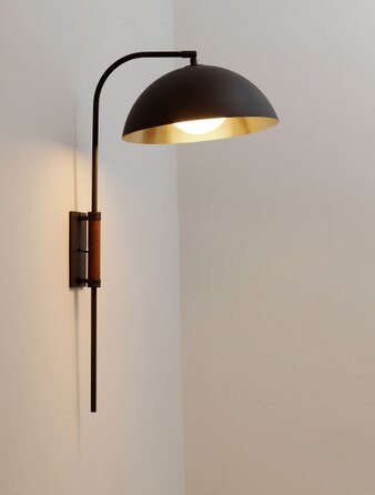 Type: Wall Lamp