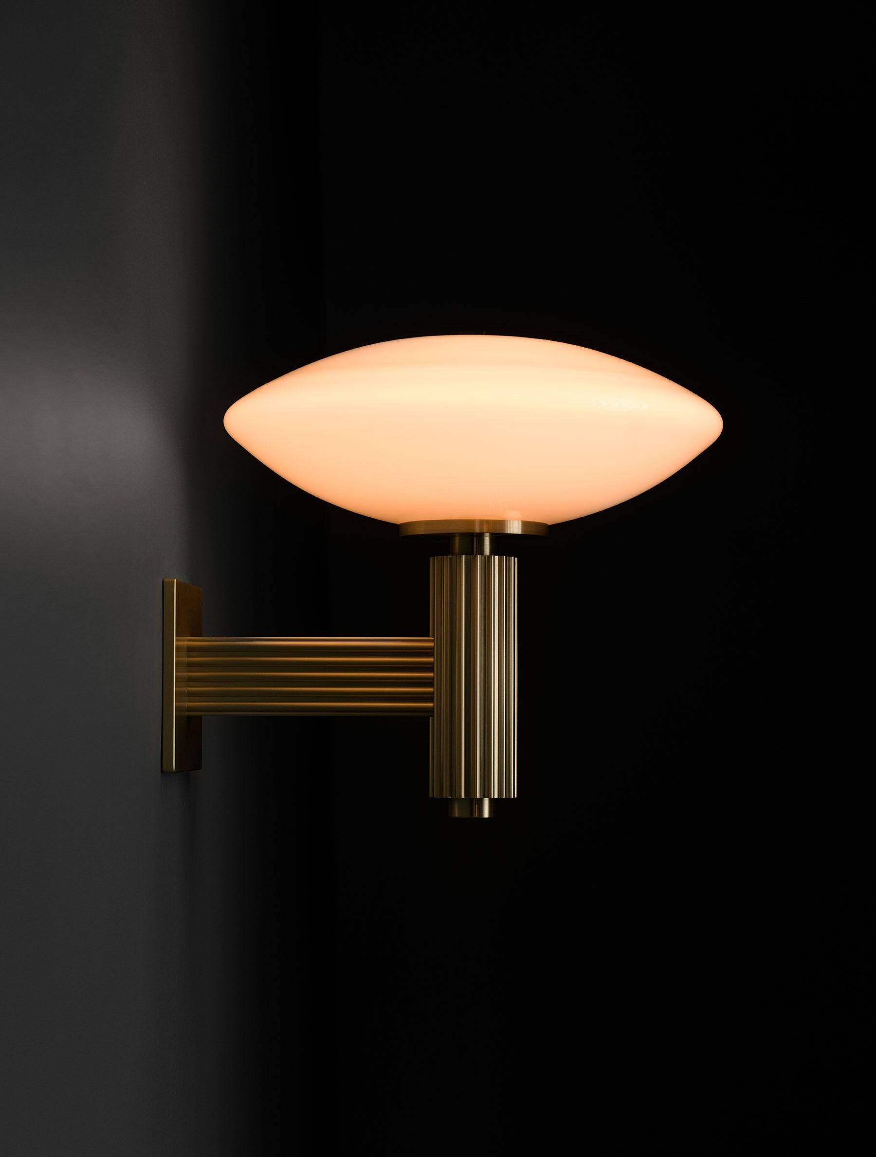 Meridian Sconce